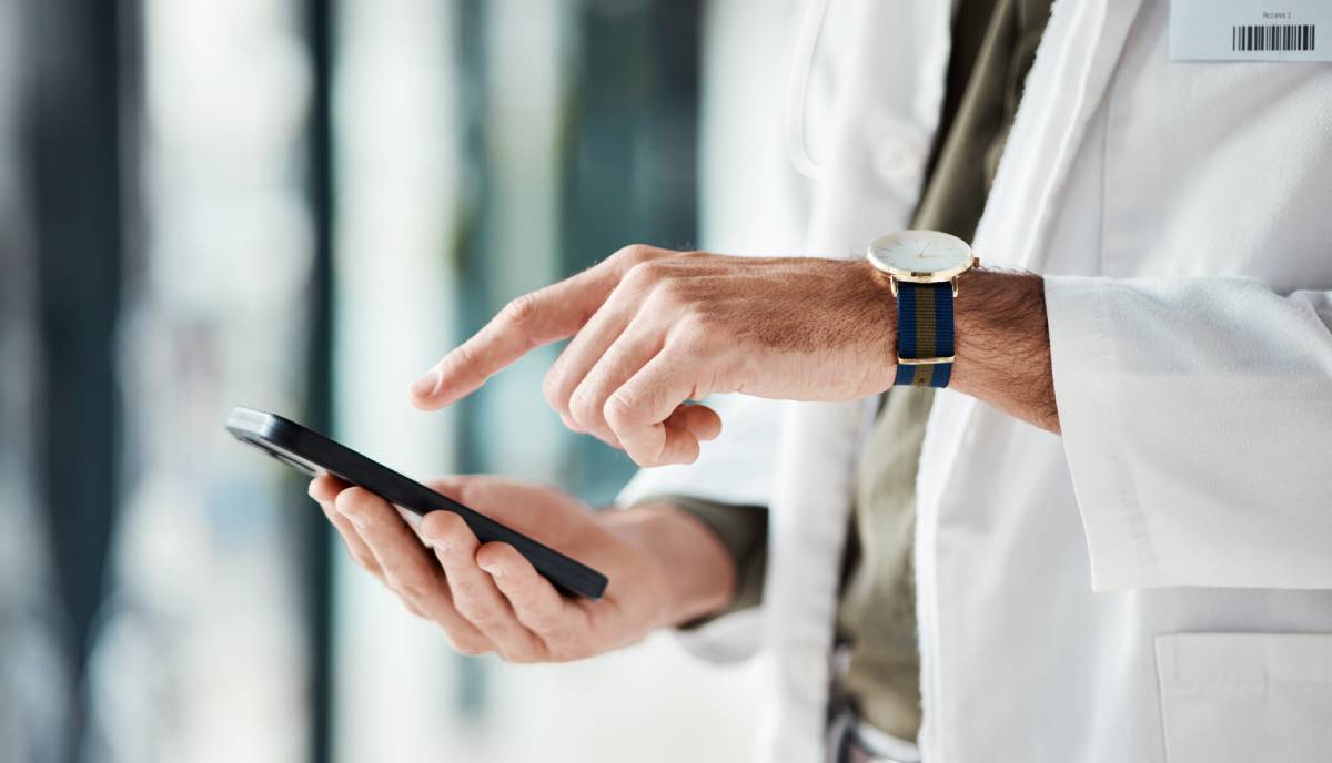 Role of Social Media in Doctors' Decision Making - Rhode Island ...